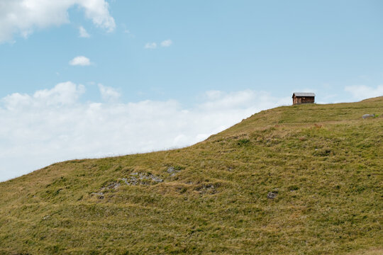 รูปภาพHill – เลือกดูภาพถ่ายสต็อก เวกเตอร์ และวิดีโอ14,854,136 | Adobe Stock
