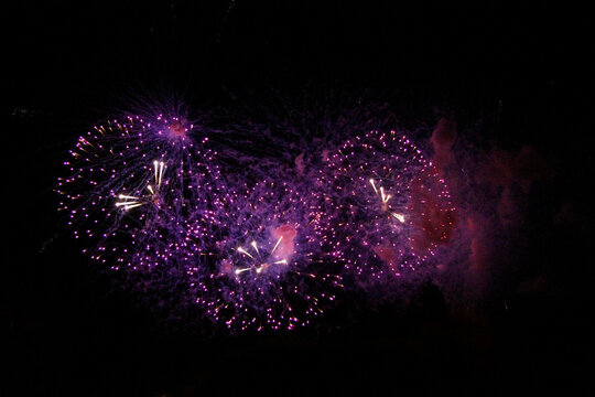 Pyro Bilder – Durchsuchen 7,549 Archivfotos, Vektorgrafiken und Videos ...