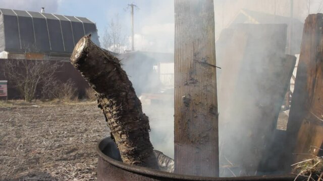 รูปภาพIncineration – เลือกดูภาพถ่ายสต็อก เวกเตอร์ และวิดีโอ10,714 ...