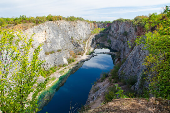Lom Bilder – Durchsuchen 4,834 Archivfotos, Vektorgrafiken und Videos ...