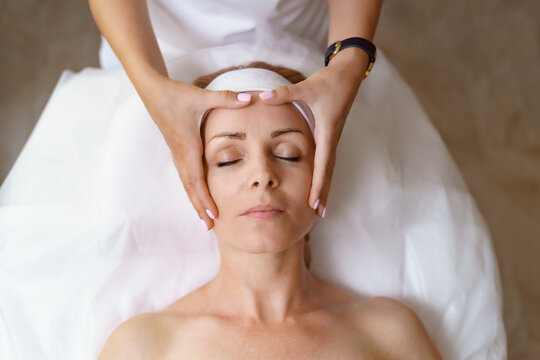 "Spa Massage" Immagini - Sfoglia 3,496 foto, vettoriali e video Stock ...