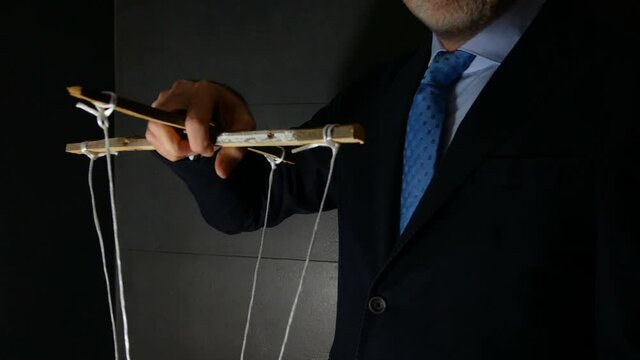 Pullstring Bilder – Durchsuchen 665 Archivfotos, Vektorgrafiken und ...