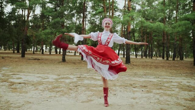 Traditional Russian Dance