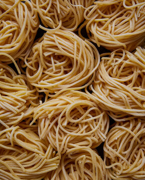 "Raw Pasta" Billeder – Gennemse 4,606 stockfotos, vektorer og videoer ...