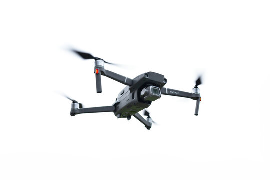 "Mavic 2" Bilder – Durchsuchen 2,412 Archivfotos, Vektorgrafiken und ...