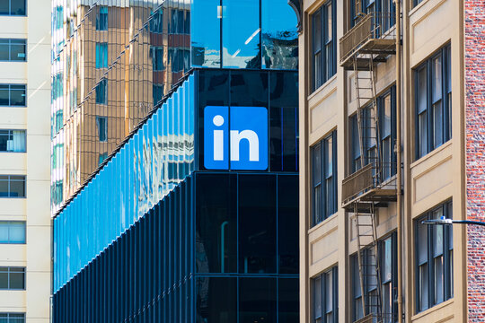 Linkedin Building Images – Browse 191 Stock Photos, Vectors, and Video ...