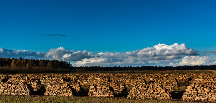 Torfabbau Bilder – Durchsuchen 1,725 Archivfotos, Vektorgrafiken und ...