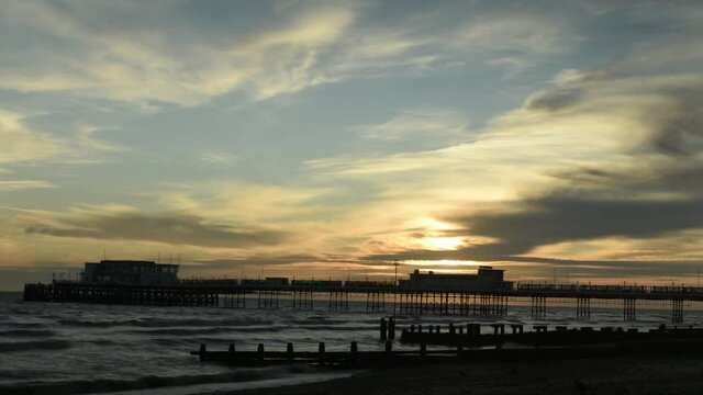 "Worthing Pier" Bilder – Durchsuchen 82 Archivfotos, Vektorgrafiken und ...