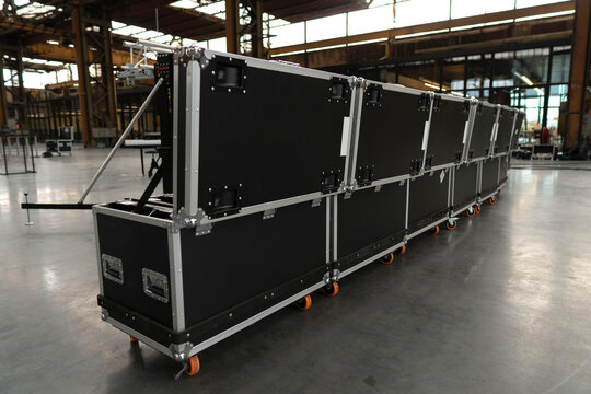 Flightcase Bilder – Durchsuchen 484 Archivfotos, Vektorgrafiken und ...