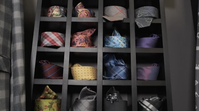 "Neck Ties" Bilder – Durchsuchen 386 Archivfotos, Vektorgrafiken und ...