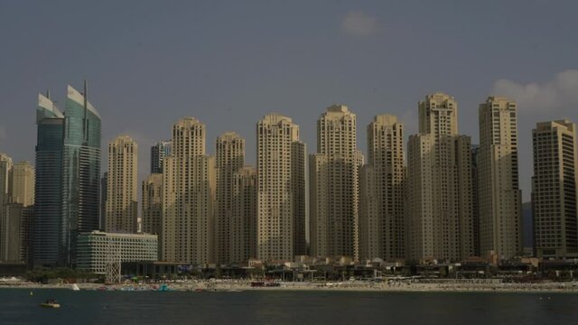 「Jbr」の写真素材 | 3,677件の無料イラスト画像 | Adobe Stock