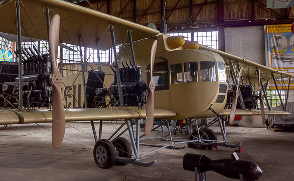 รูปภาพFour-Engine – เลือกดูภาพถ่ายสต็อก เวกเตอร์ และวิดีโอ582 | Adobe Stock