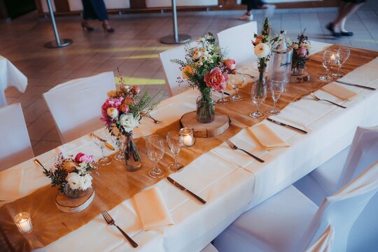 Eventlocation Bilder – Durchsuchen 36,865 Archivfotos, Vektorgrafiken ...