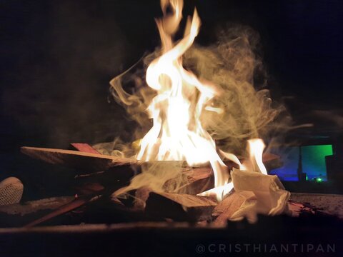 Imágenes de Arder: descubre bancos de fotos, ilustraciones, vectores y ...