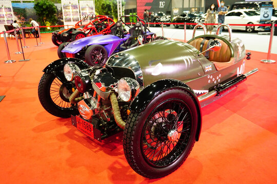 "Modified Cars" Bilder – Durchsuchen 26 Archivfotos, Vektorgrafiken und ...