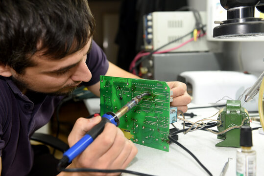 รูปภาพ"Manual Work" – เลือกดูภาพถ่ายสต็อก เวกเตอร์ และวิดีโอ76,417 ...