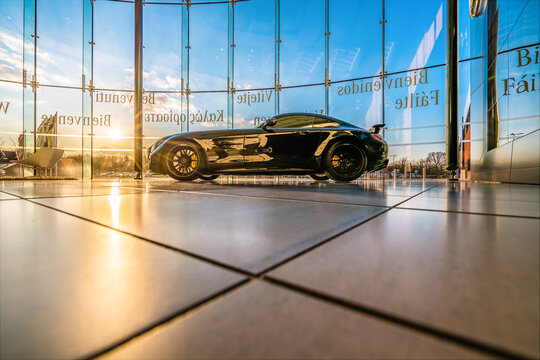 Daimler-Benz bilder – Bläddra bland 3,132 stockfoton, vektorer och ...