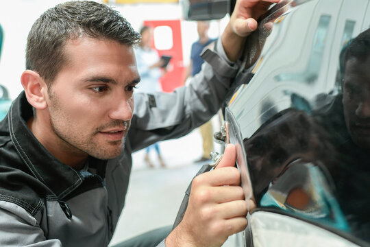 「Domage」の写真素材 | 26件の無料イラスト画像 | Adobe Stock