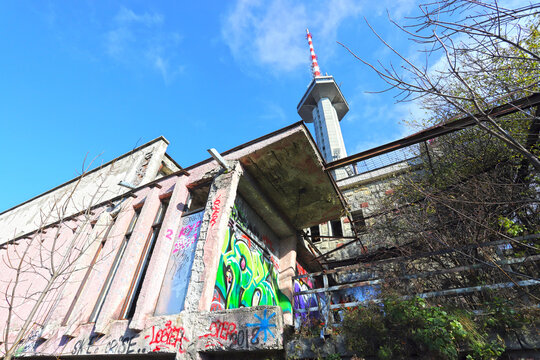 Kopitoto Images – Browse 828 Stock Photos, Vectors, and Video | Adobe Stock