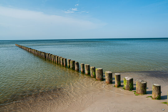 Breakwater Images – Browse 496,457 Stock Photos, Vectors, and Video ...