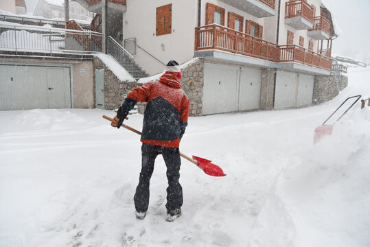 Badile 이미지 – 찾아보기 718 스톡 사진, 벡터 및 비디오 | Adobe Stock