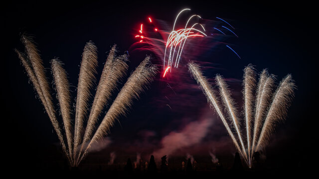 Pyrotechnik Billeder – Gennemse 10,039 stockfotos, vektorer og videoer ...