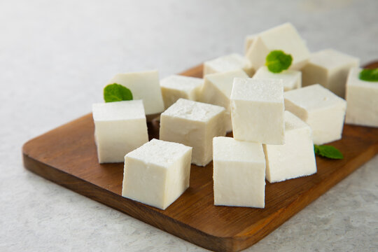 「Paneer」の画像 - 15,672 件の Stock 写真、ベクターおよびビデオ | Adobe Stock