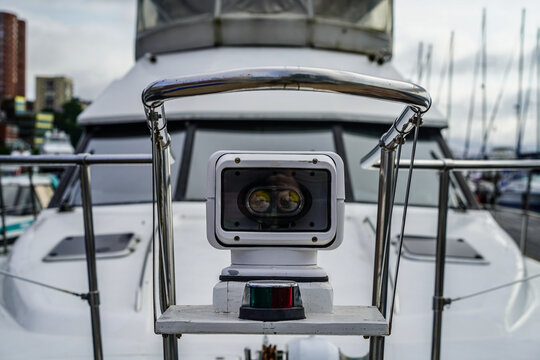 รูปภาพSearchlight – เลือกดูภาพถ่ายสต็อก เวกเตอร์ และวิดีโอ58,715 ...