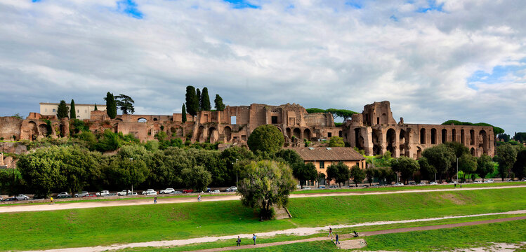 Aventino bilder – Bläddra bland 822 stockfoton, vektorer och videor ...