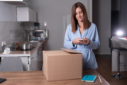 "Happy Customer" Images – Browse 425 Stock Photos, Vectors, and Video ...