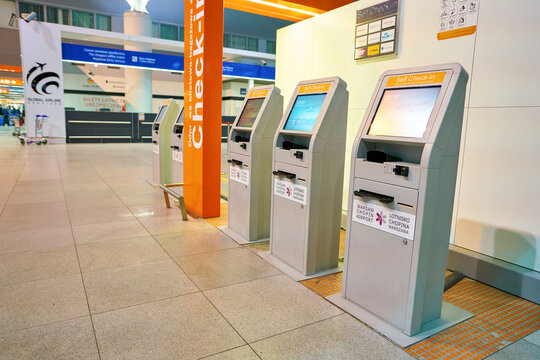 Check-In 이미지 – 찾아보기 38,738 스톡 사진, 벡터 및 비디오 | Adobe Stock