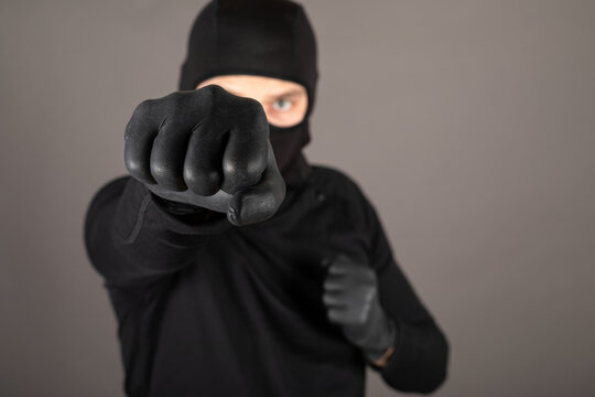 รูปภาพMugger – เลือกดูภาพถ่ายสต็อก เวกเตอร์ และวิดีโอ19,265 | Adobe Stock