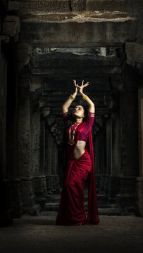 Bharatanatyam Images – Browse 1,488 Stock Photos, Vectors, and Video ...