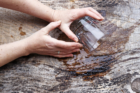 「Krampfen」の写真素材 | 142件の無料イラスト画像 | Adobe Stock