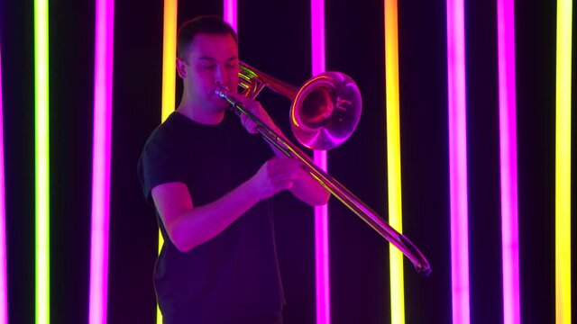 Posaunist Bilder – Durchsuchen 468 Archivfotos, Vektorgrafiken und Videos | Adobe Stock