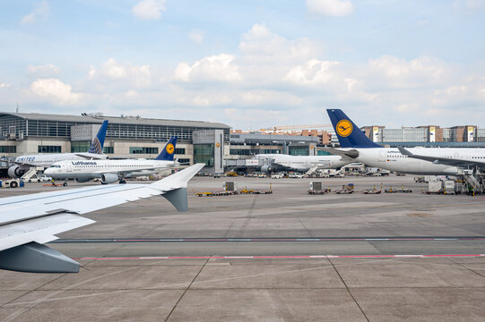 Fraport Bilder – Durchsuchen 521 Archivfotos, Vektorgrafiken und Videos ...
