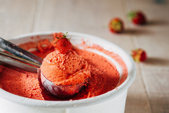 Refreshen Bilder – Durchsuchen 352,300 Archivfotos, Vektorgrafiken und ...