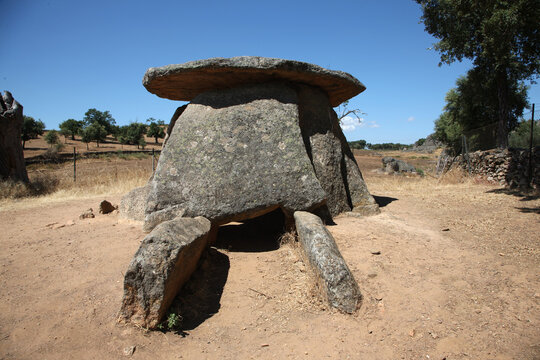 รูปภาพNeolithicum – เลือกดูภาพถ่ายสต็อก เวกเตอร์ และวิดีโอ21,275 ...
