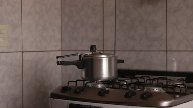 "Pressure Cooker" Images – Browse 5,529 Stock Photos, Vectors, and ...