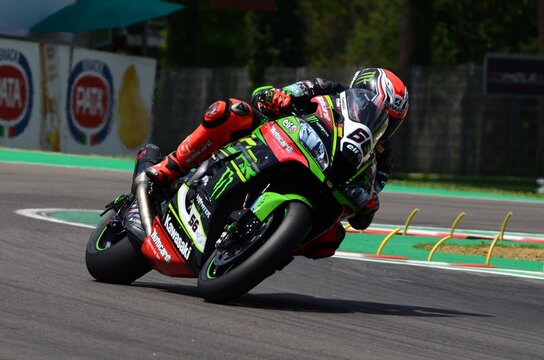 Sbk Bilder – Durchsuchen 1,784 Archivfotos, Vektorgrafiken und Videos ...
