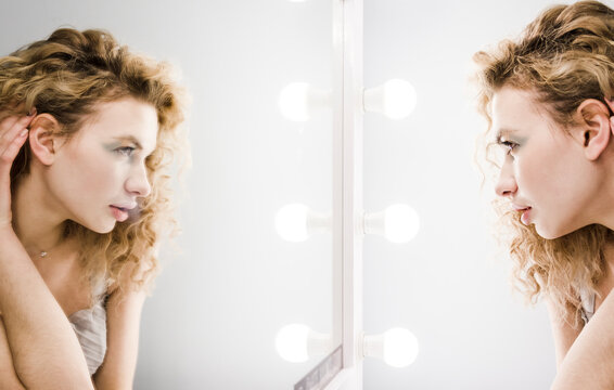 Preen Images – Parcourir 8,086 le catalogue de photos, vecteurs et ...