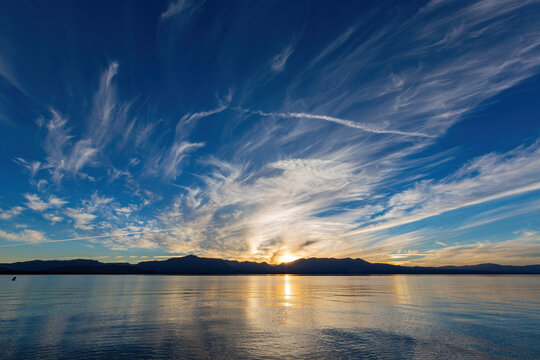 Nevada Beach"」の写真素材 | 54件の無料イラスト画像 | Adobe Stock