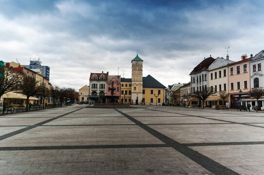 Imágenes de Karvina: descubre bancos de fotos, ilustraciones, vectores ...