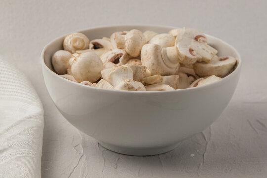 Champignons Billeder – Gennemse 184,172 stockfotos, vektorer og videoer ...