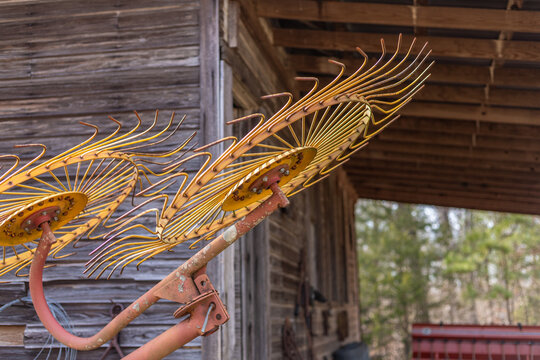 Hay Rake"」の写真素材 | 1,177件の無料イラスト画像 | Adobe Stock
