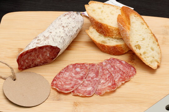 Salamibrot-Bilder: Stock-Fotos & -Videos. | Adobe Stock