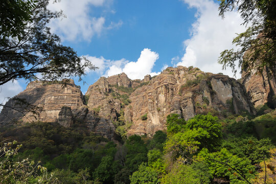 รูปภาพTepozteco – เลือกดูภาพถ่ายสต็อก เวกเตอร์ และวิดีโอ249 | Adobe Stock