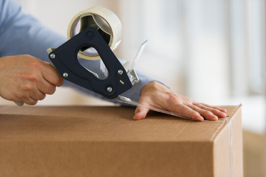 Packing Delivery Images – Browse 601,685 Stock Photos, Vectors, and ...