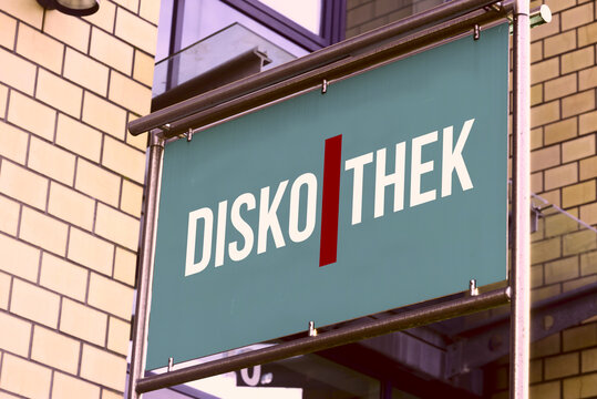 「Diskothek」の写真素材 | 4,450件の無料イラスト画像 | Adobe Stock