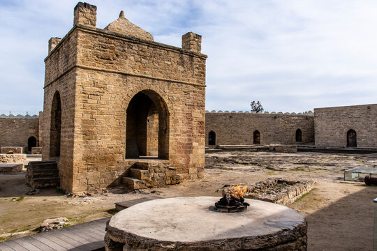 "Fire Temple" Images – Parcourir 857 le catalogue de photos, vecteurs ...